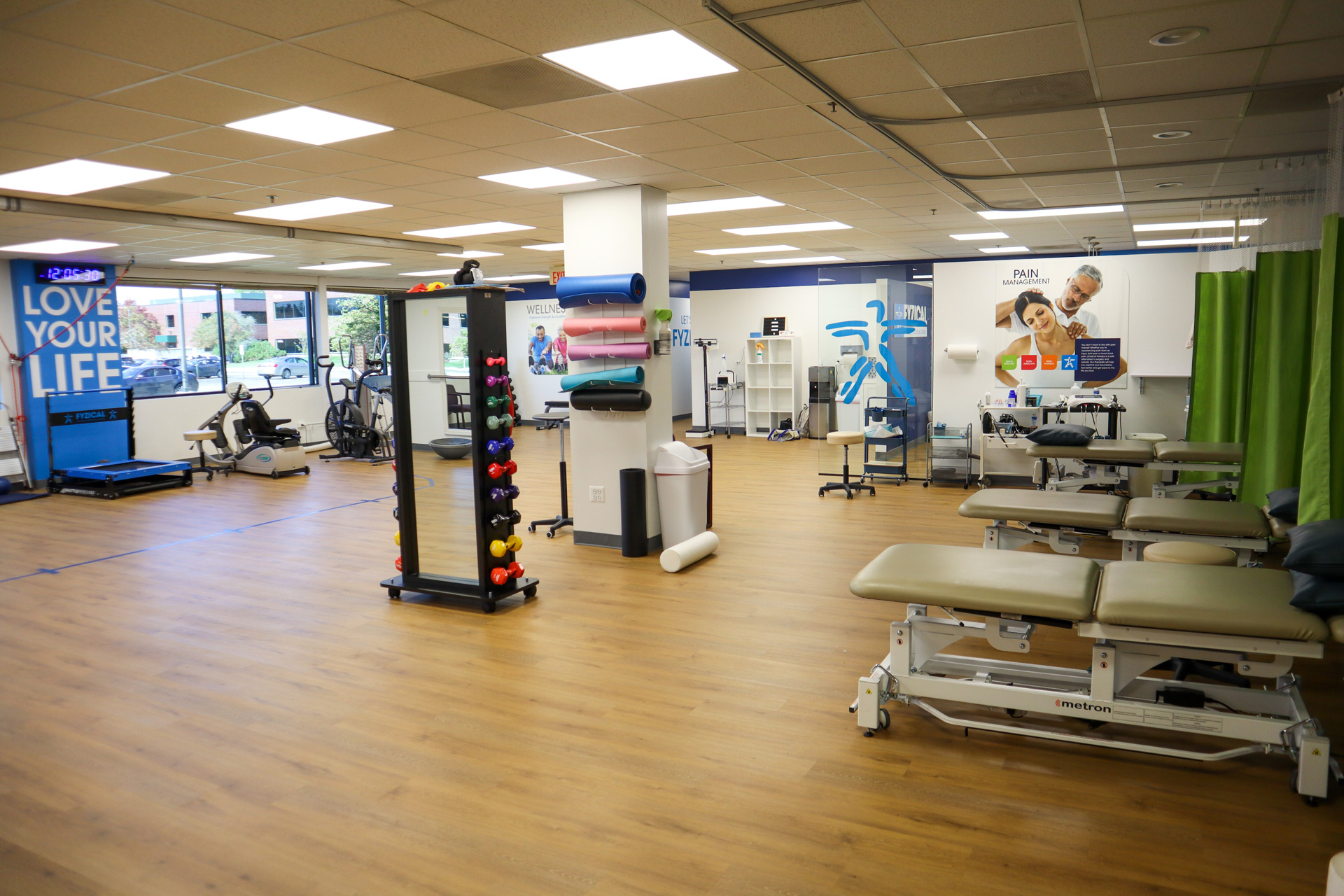 Wheaton Physical Therapy | FYZICAL Chicago