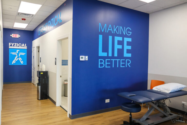 Oak Brook Physical Therapy | FYZICAL Chicago
